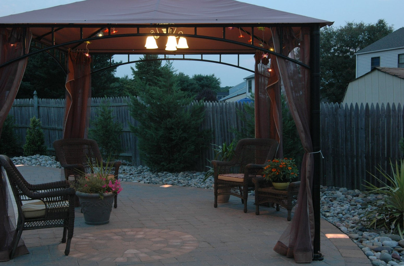 Kerr Lighting Camelot Cobblestone Lights (6x9) - PaverLight Intl.